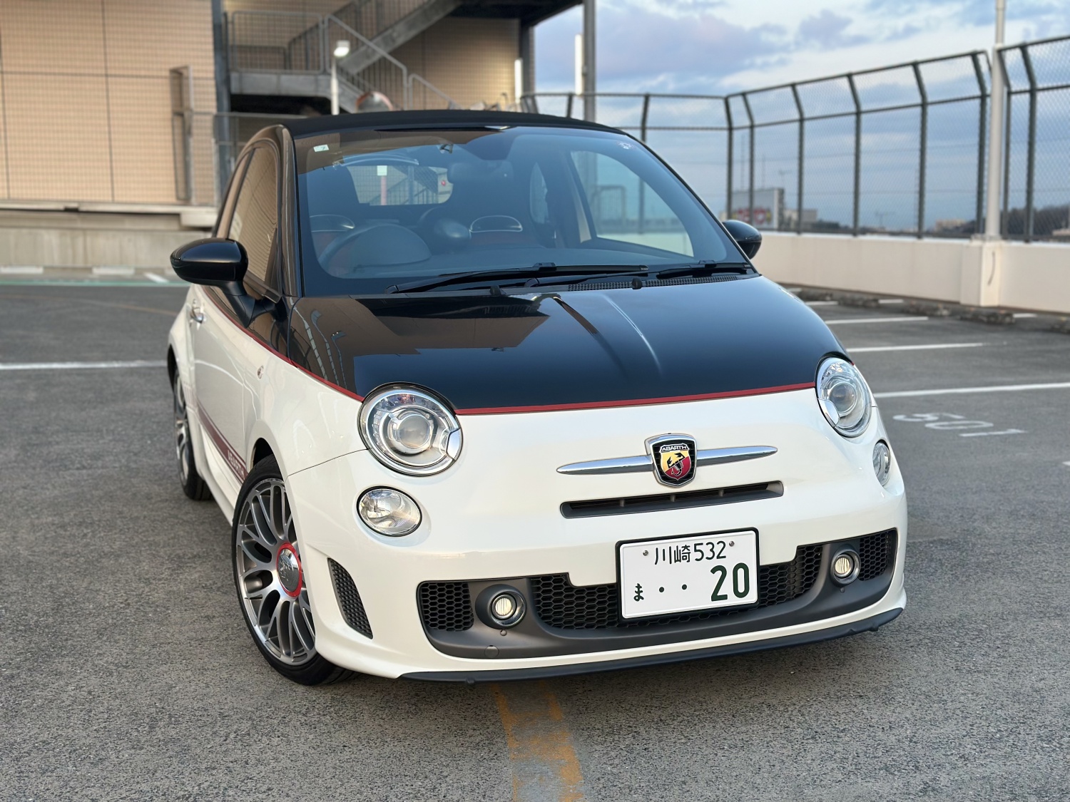 ABARTH 595C ツーリズモ | 写真共有サービス 30days Album