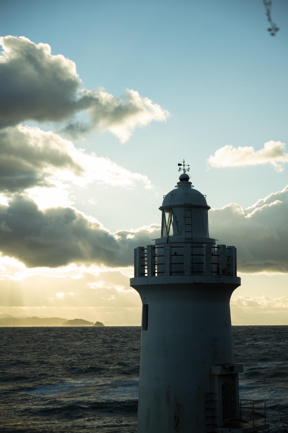 20231113_ORIGINS_lighthou | 写真共有サービス 30days Album